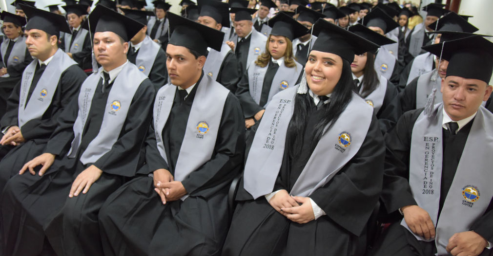 Unimagdalena entrega a la sociedad nuevos doctores, magísteres y ... Unimagdalena entrega a la sociedad nuevos doctores, magísteres y ...