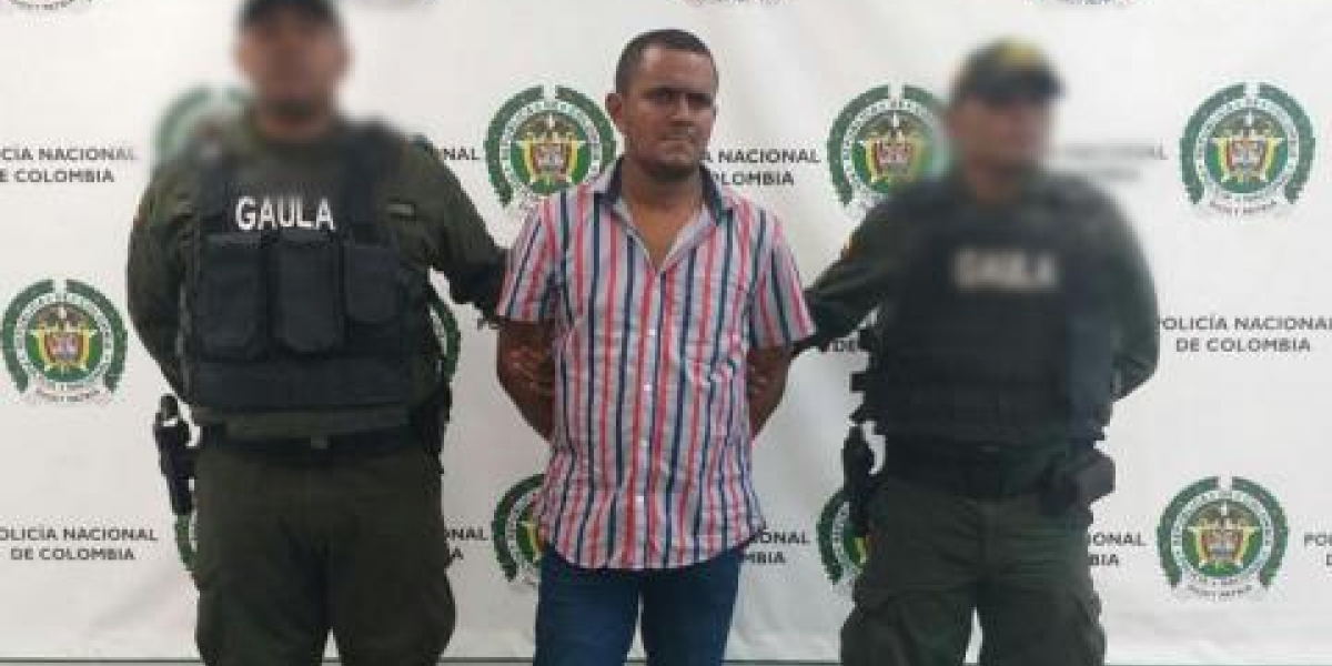 Capturan a hombre que extorsionaba a joven para no publicar videos y ... Capturan a hombre que extorsionaba a joven para no publicar videos y ...
